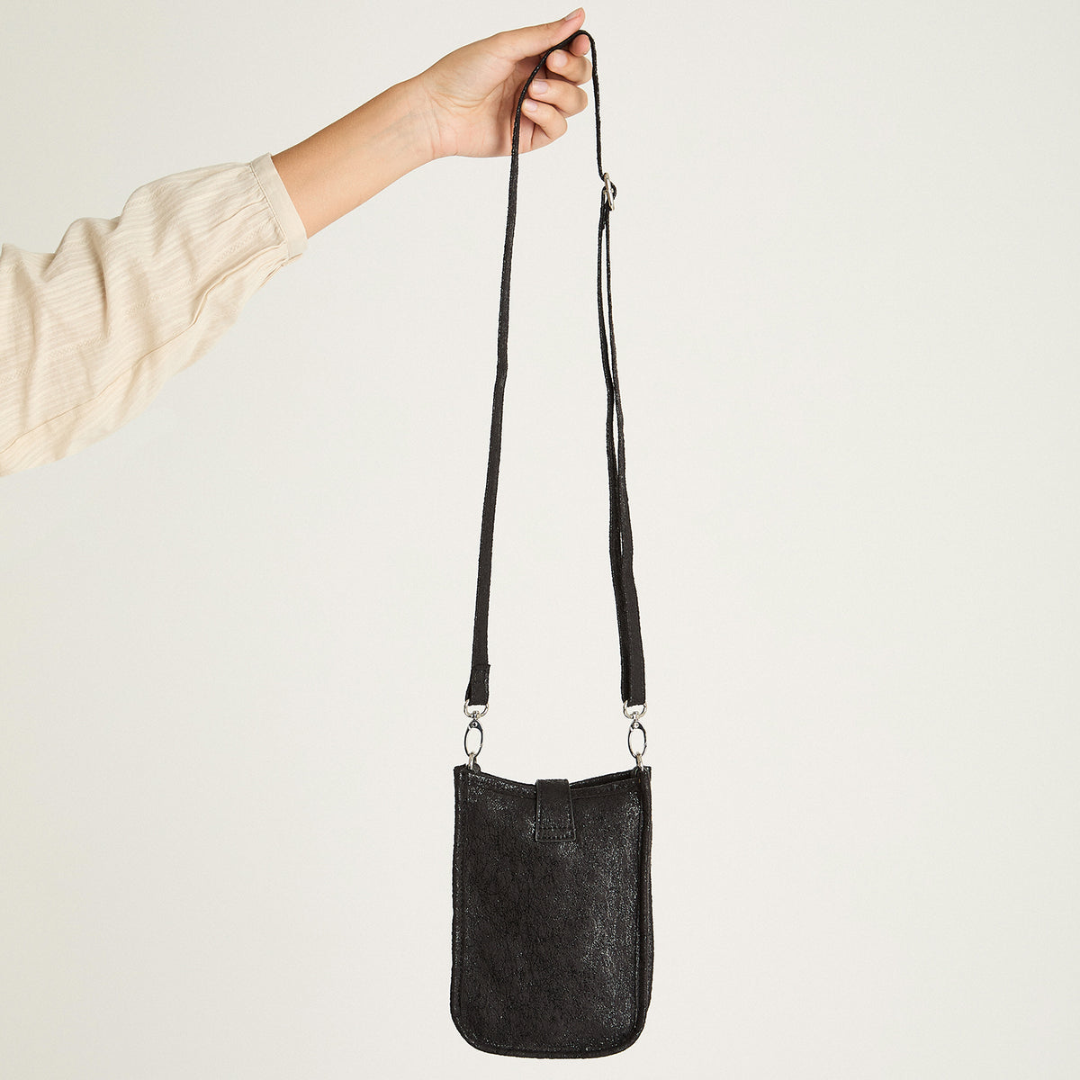 Porta Celular Metalizado Negro | Lorenzo di Pontti